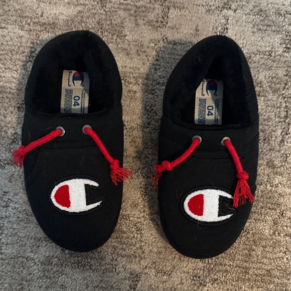 Champion | Shoes | Kids Champion Black Slippers With Red Laces | Poshmark